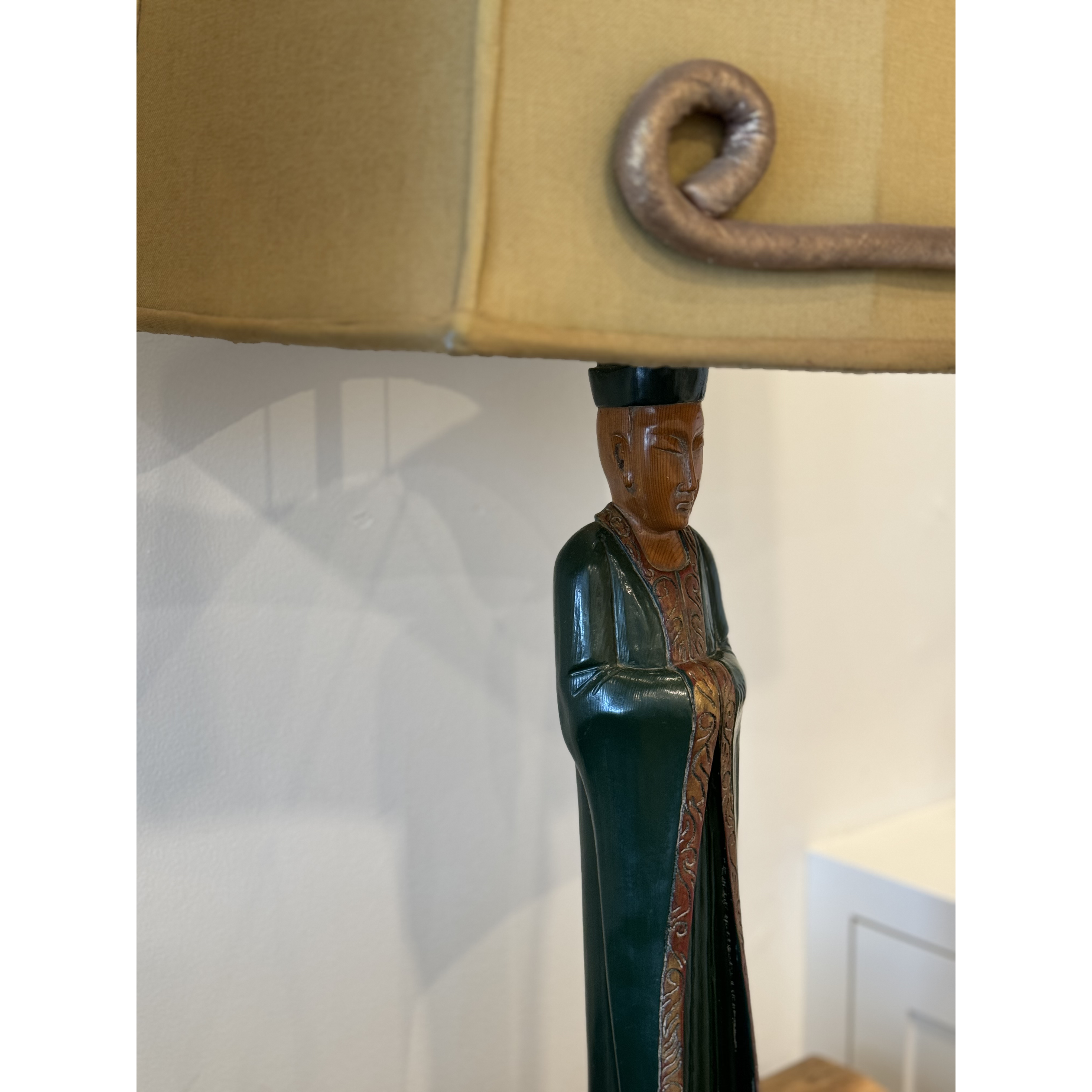 Vintage Carved Chinese Figure Table Lamp Pair – Estilo Home